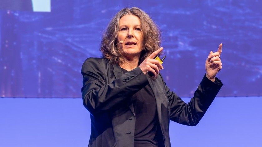 Microsoft-CIO Anna Kopp: Hybrides Arbeiten braucht Change Management ...