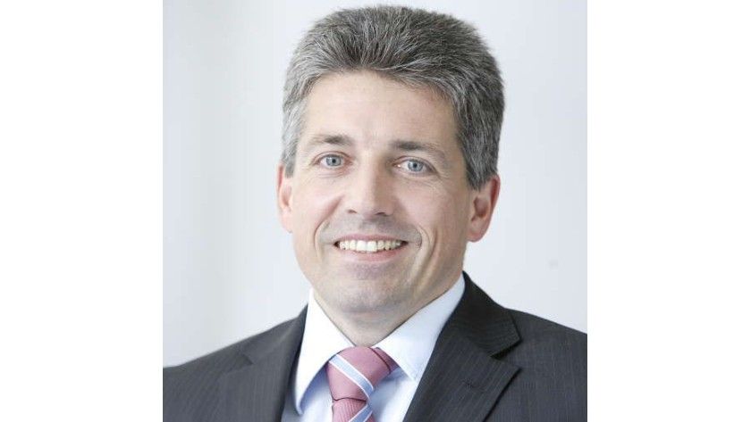 DVAG-CIO im Gespräch: Apple iPad verbessert die Kundenberatung | CIO DE